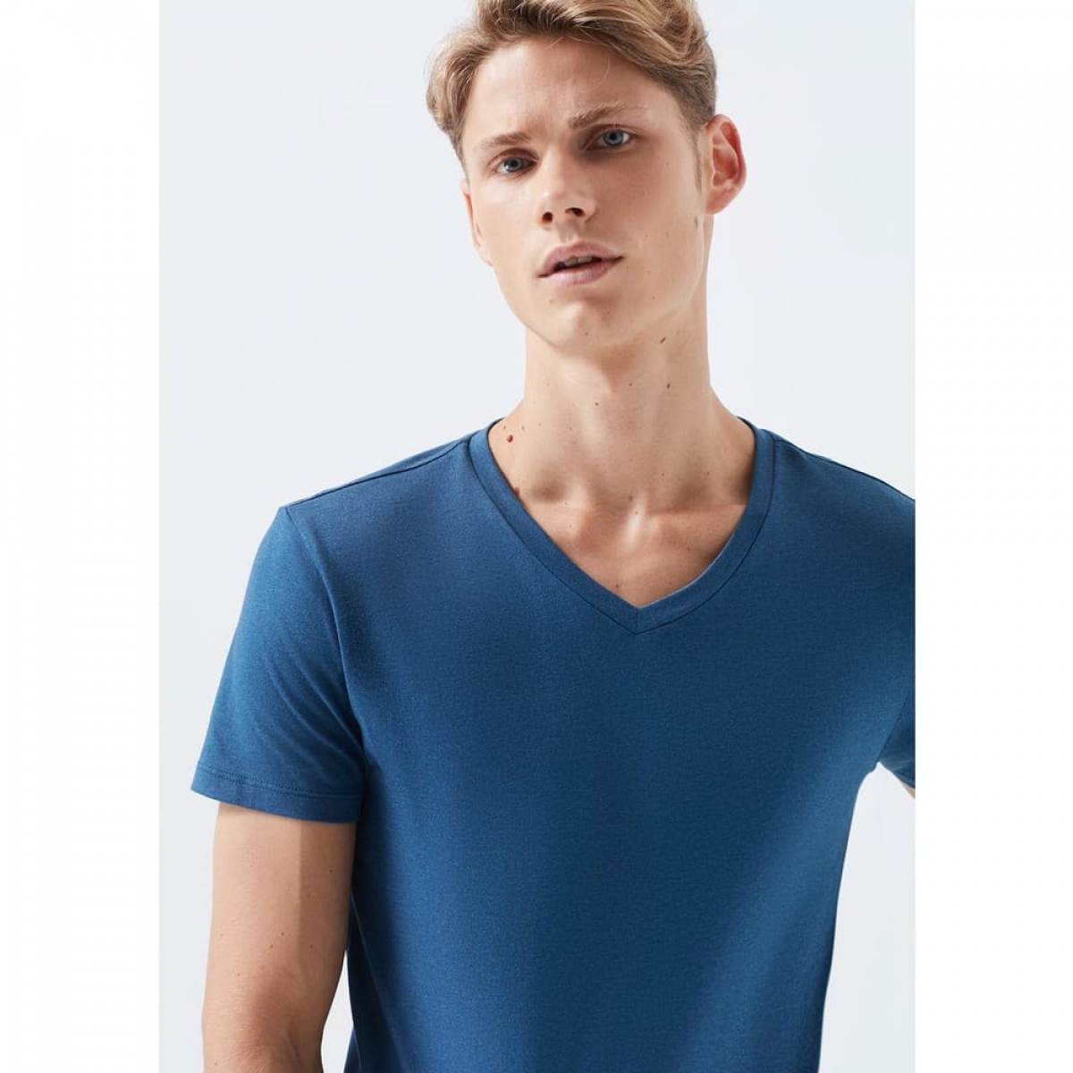 V Yaka Streç İndigo Erkek Basic Tişört Fiyatları | Flo