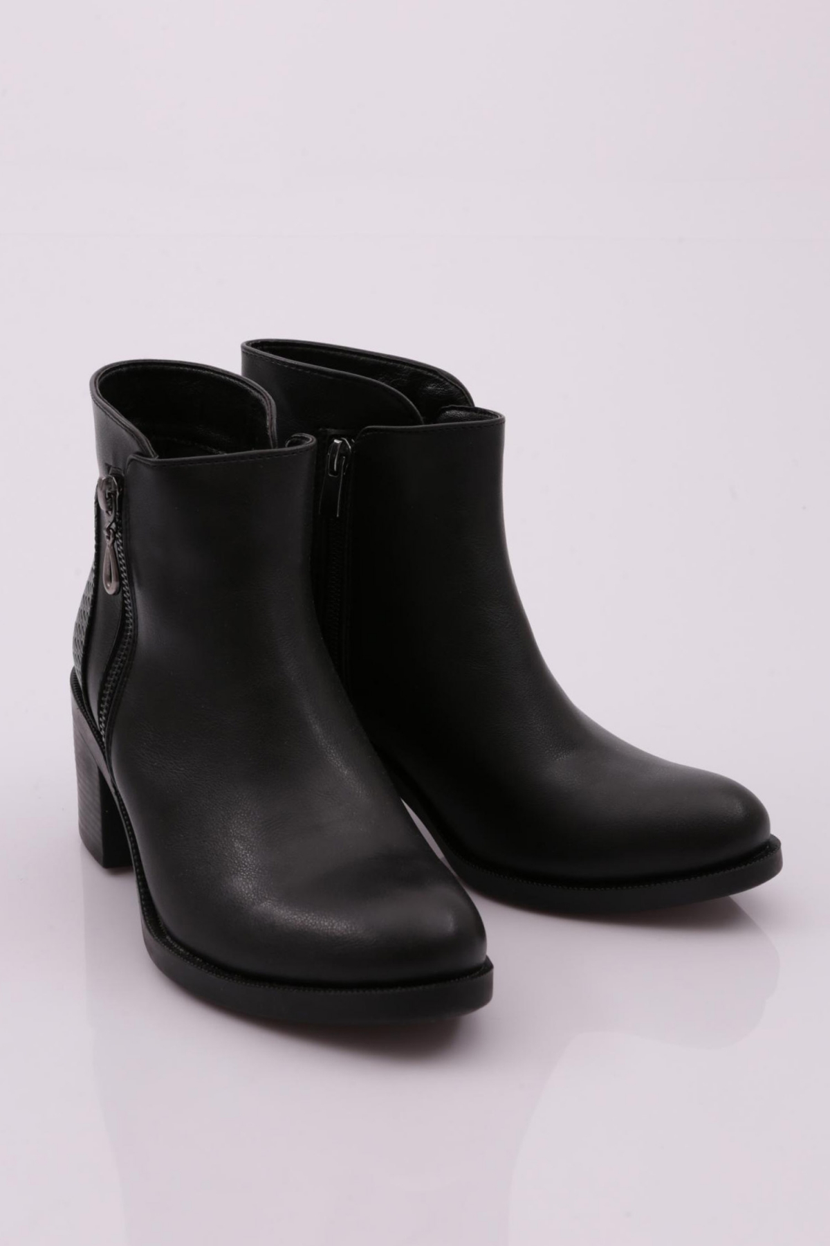 4268-2027 Kadin Fermuarli Bot Fiyatları | Flo