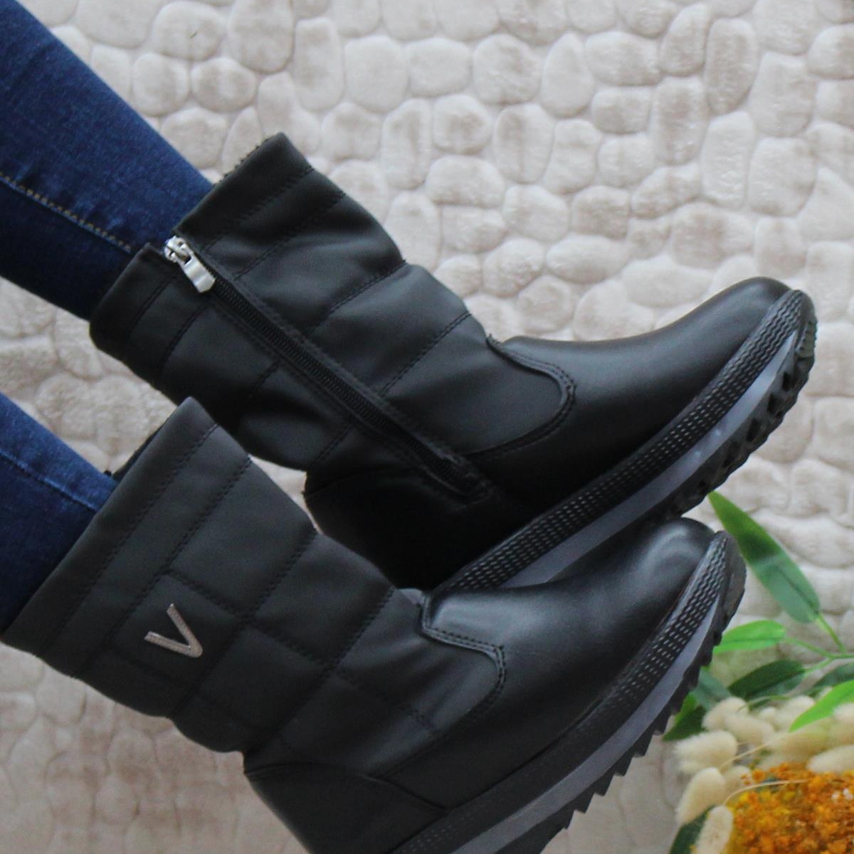 850 Anatomik İçi Polar Kaymaz Taban Kız Çocuk Bot Fiyatları | Flo