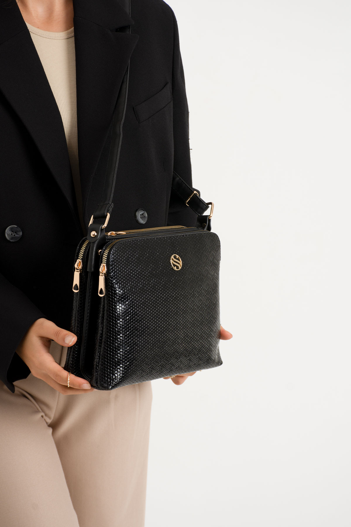 SN 1329 RAVEN KADIN OMUZ ÇANTASI KROKO-SİYAH Fiyatları | Flo