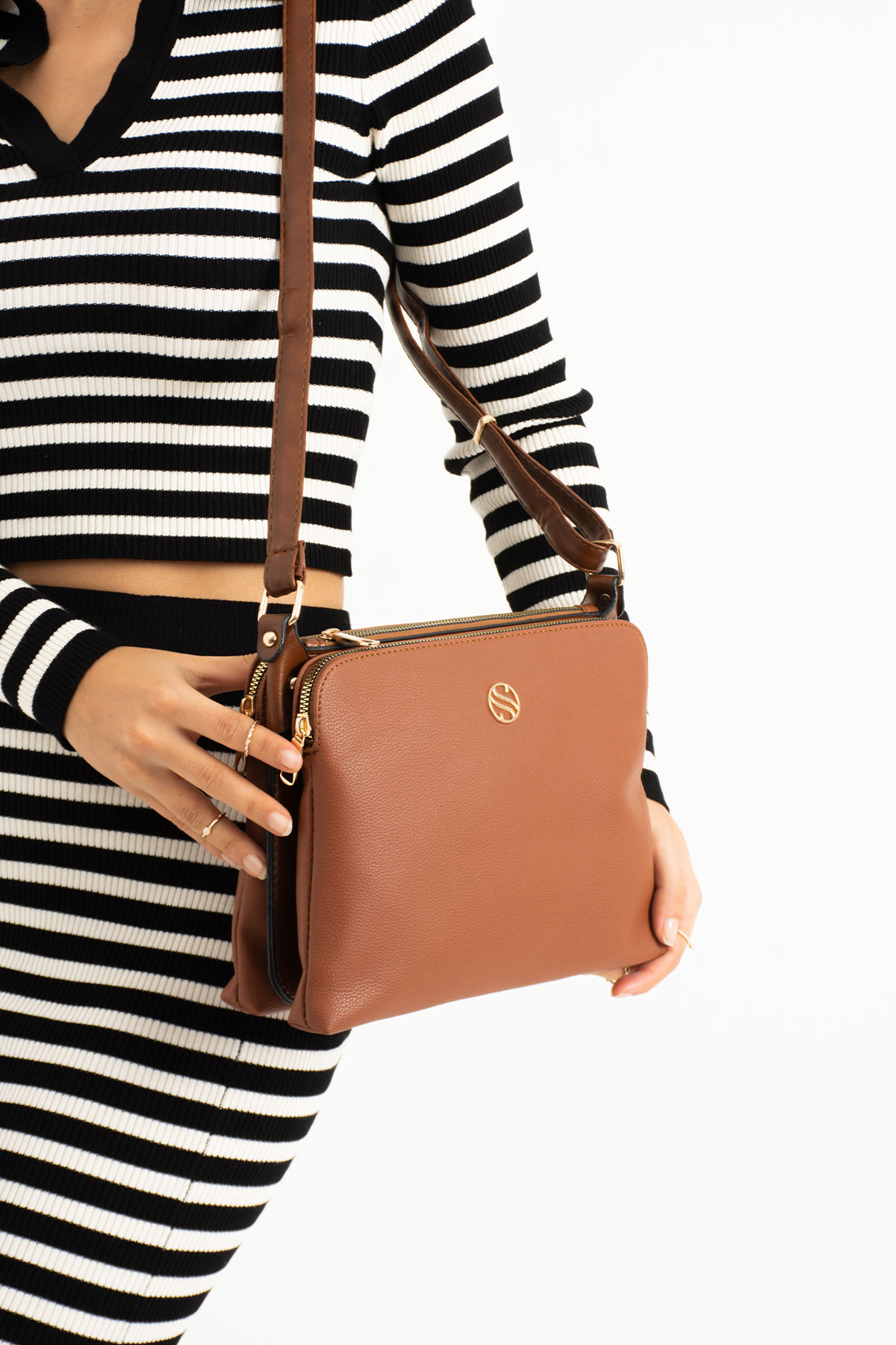 byHAKAN SN 1329 RAVEN KADIN OMUZ ÇANTASI TABA 201101273 | Flo