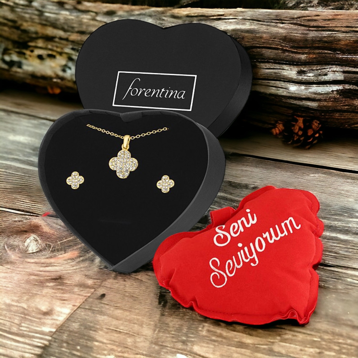 Altın Kaplama Yonca Kolye Küpe Kalpli Yastık Hediye Set PS3414 Fiyatları | Flo