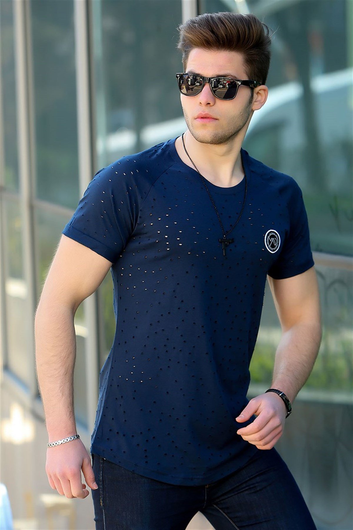 Yırtık Detaylı Lacivert Tişört T4002 Fiyatları | Flo