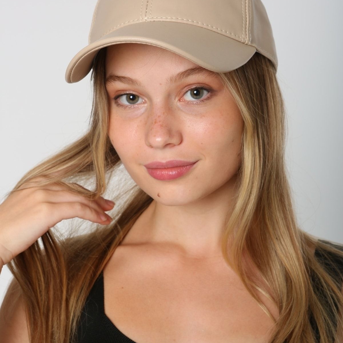 Bej Suni Deri Kep Kadın Şapka Fiyatları | Flo
