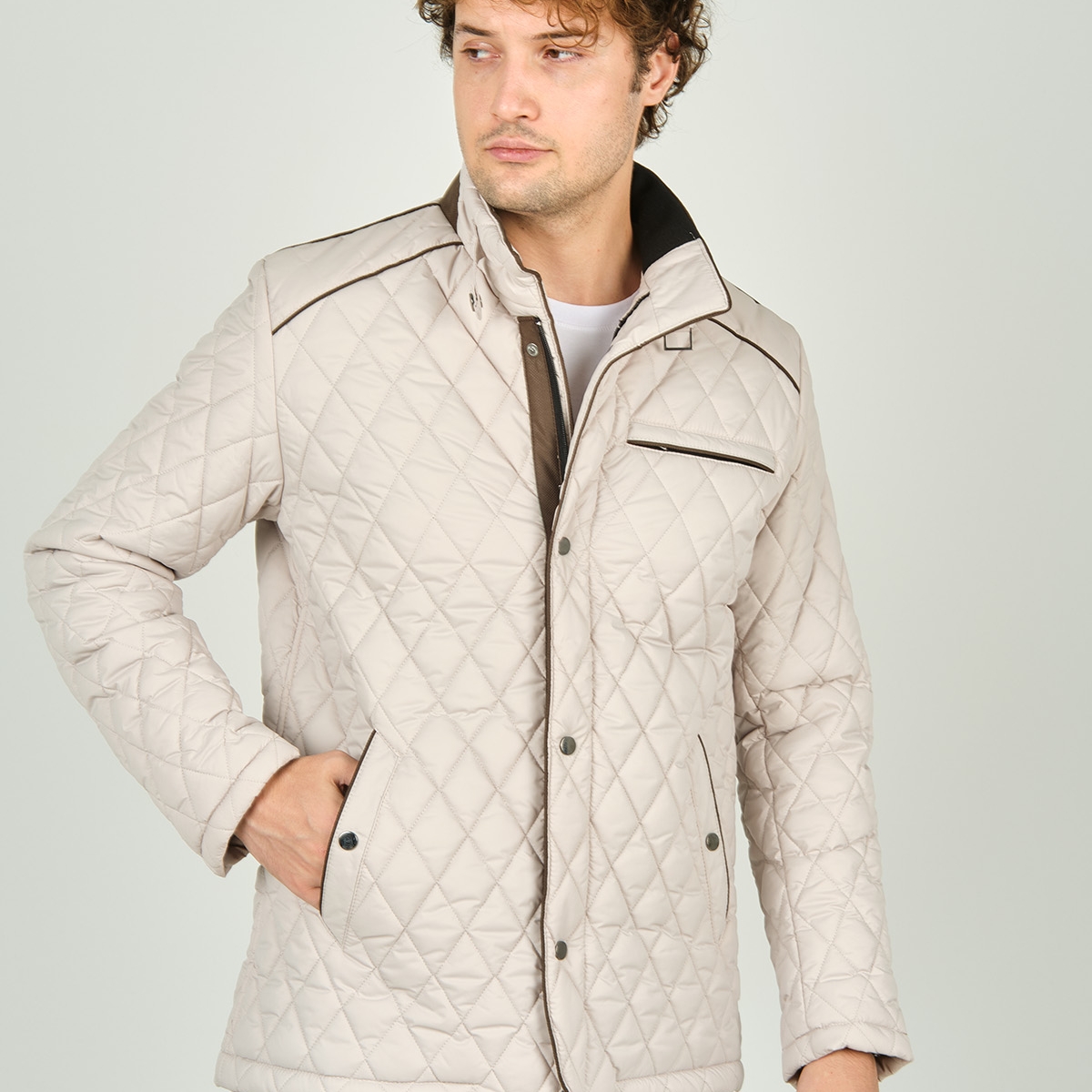 Erkek Dik Yaka Fermuar ve Çıtçıt Kapamalı Kapitone Kaban 1000 Bej ...