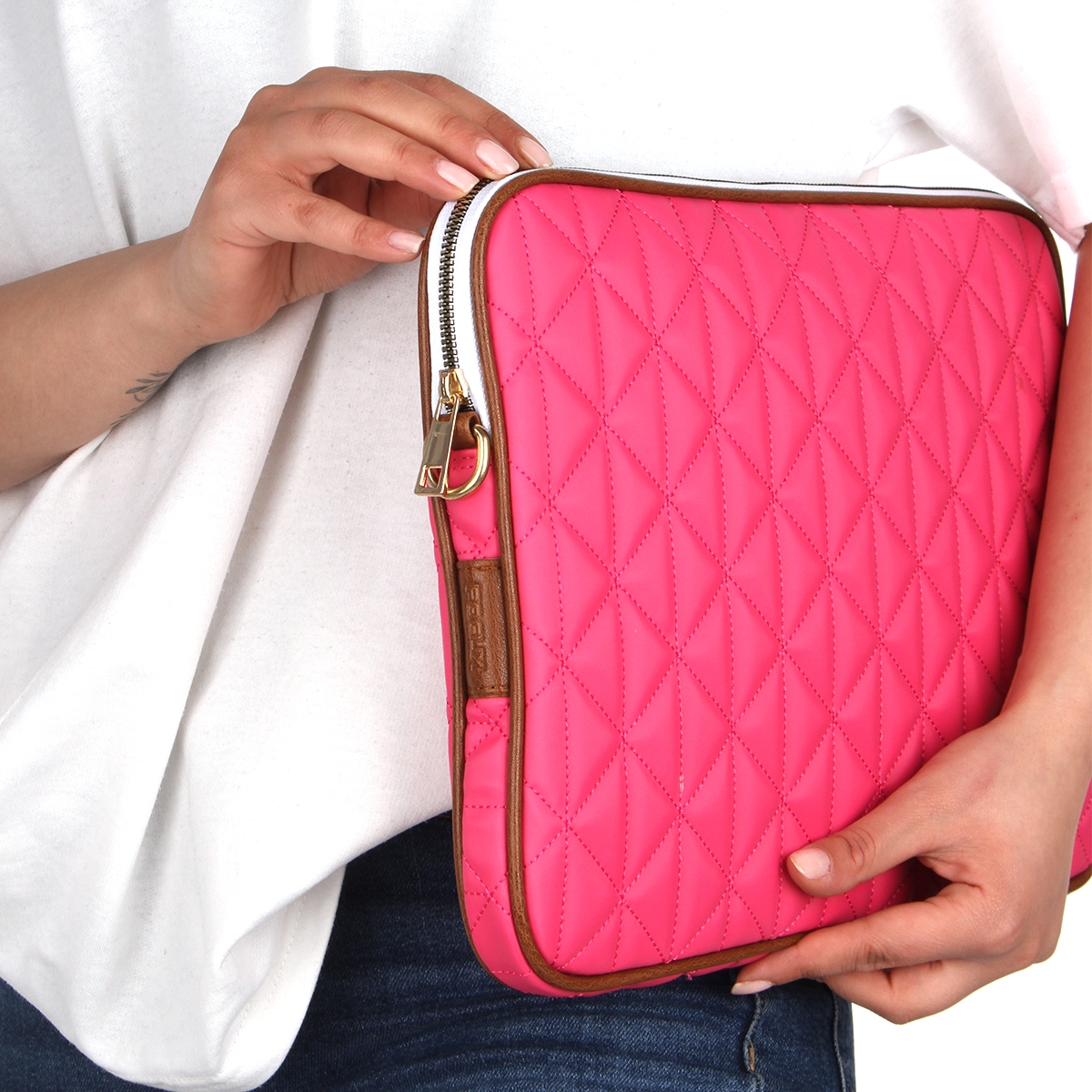 Gk67 Macbook Air Pro 13 & 13.3 Inç Laptop Kılıfı Kapitone Uzun Askılı ...