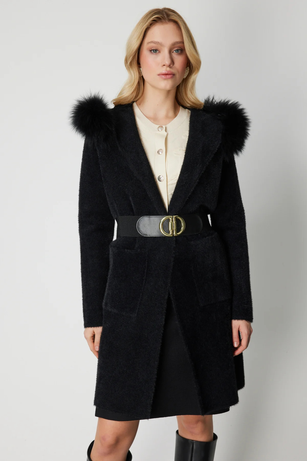 Kadın Yakası Kürklü Peluş Hırka 63911 Siyah Fiyatları | Flo
